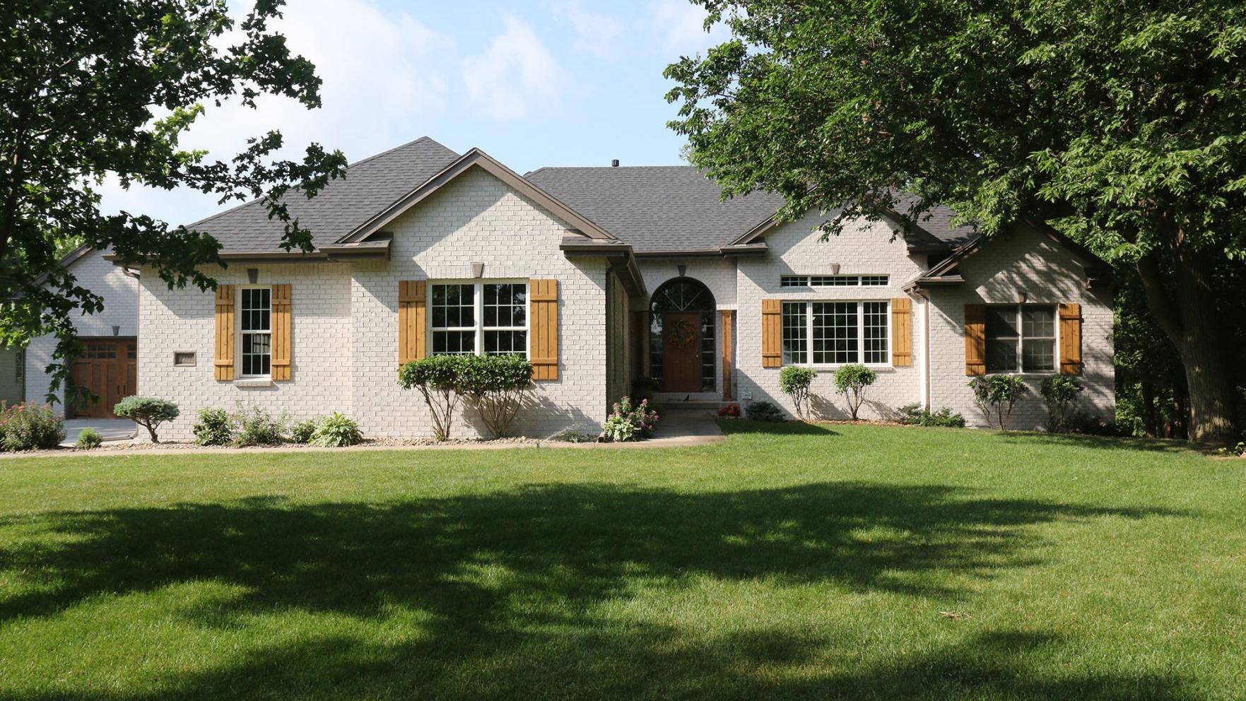 8 Reasons to add custom wood shutters to your Tennessee home